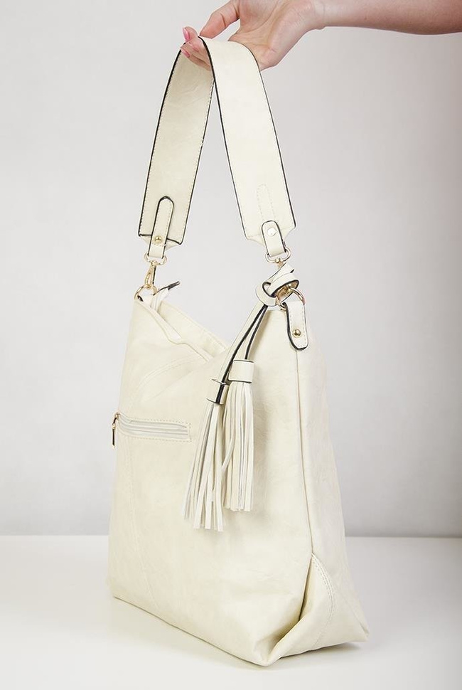Duża, kremowa torebka z zawieszką